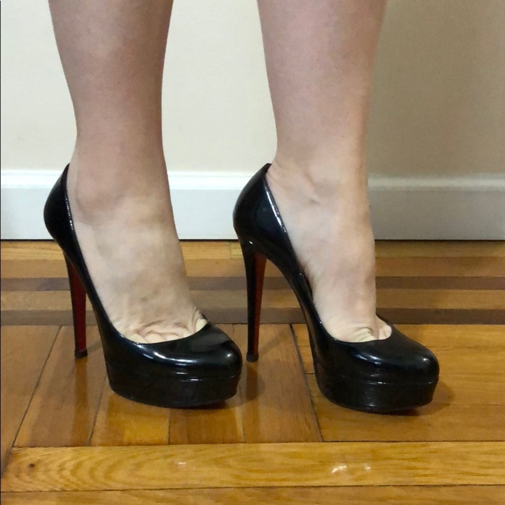 Authentic Christina Louboutin Bianca Pump - Gem